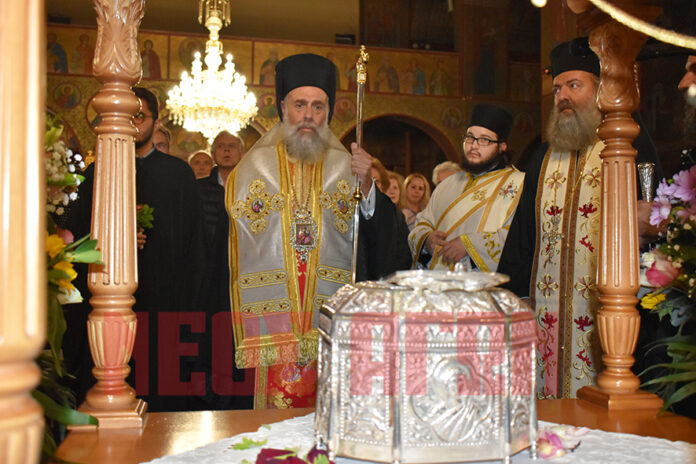 Με λαμπρότητα και κατάνυξη υποδέχθηκε η Καρδίτσα την Τιμία Κάρα του ...