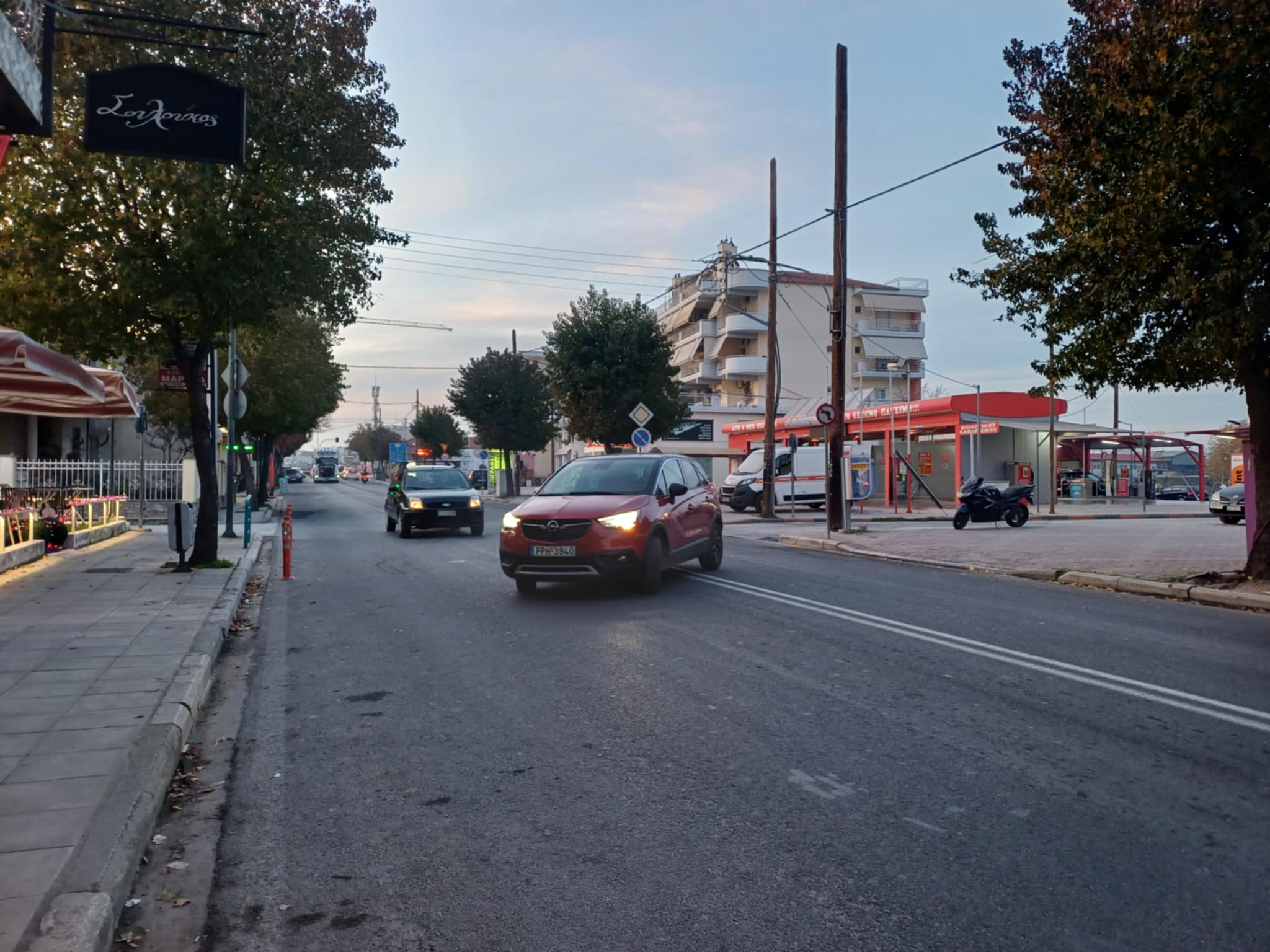 Με αίμα βάφτηκε πάλι η άσφαλτος στην οδό Βόλου: Νεκρή ηλικιωμένη που ...