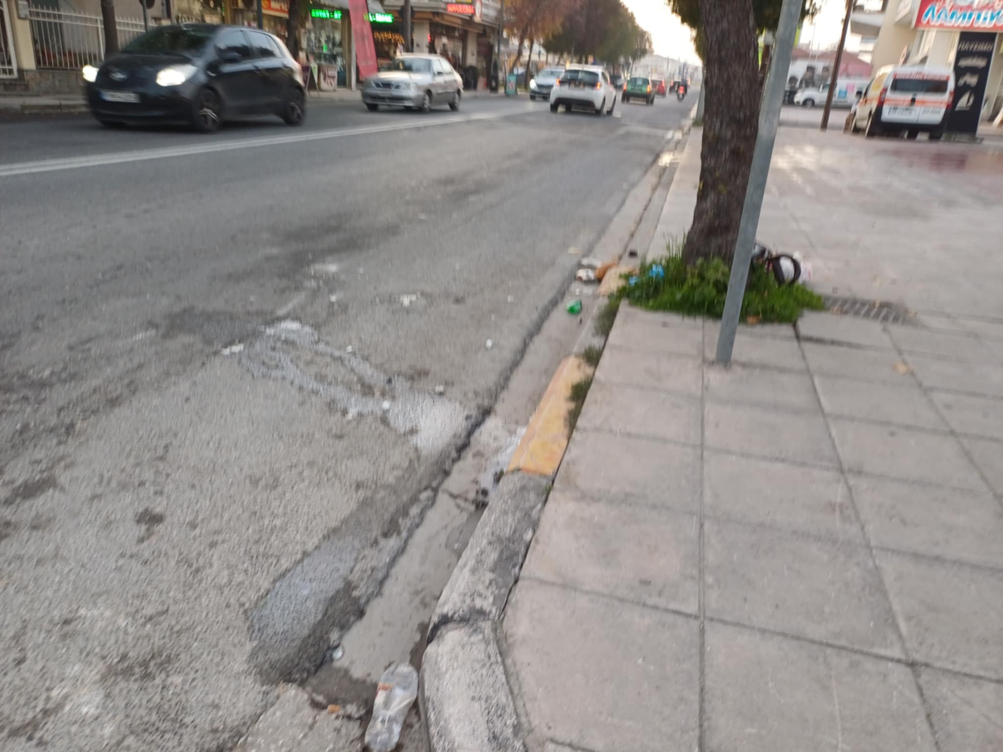 Με αίμα βάφτηκε πάλι η άσφαλτος στην οδό Βόλου: Νεκρή ηλικιωμένη που ...